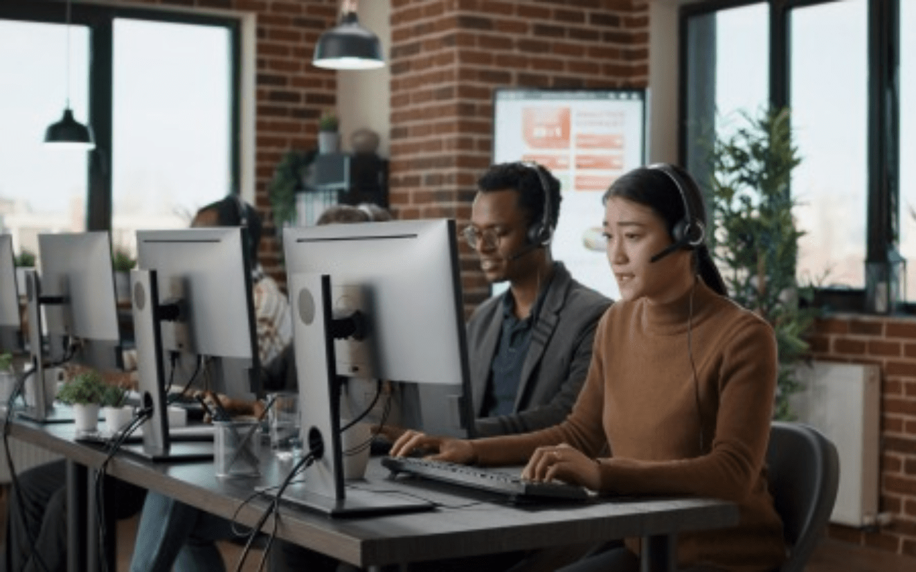 Streamlining Customer Interactions: Signpost’s Live Receptionist Solutions